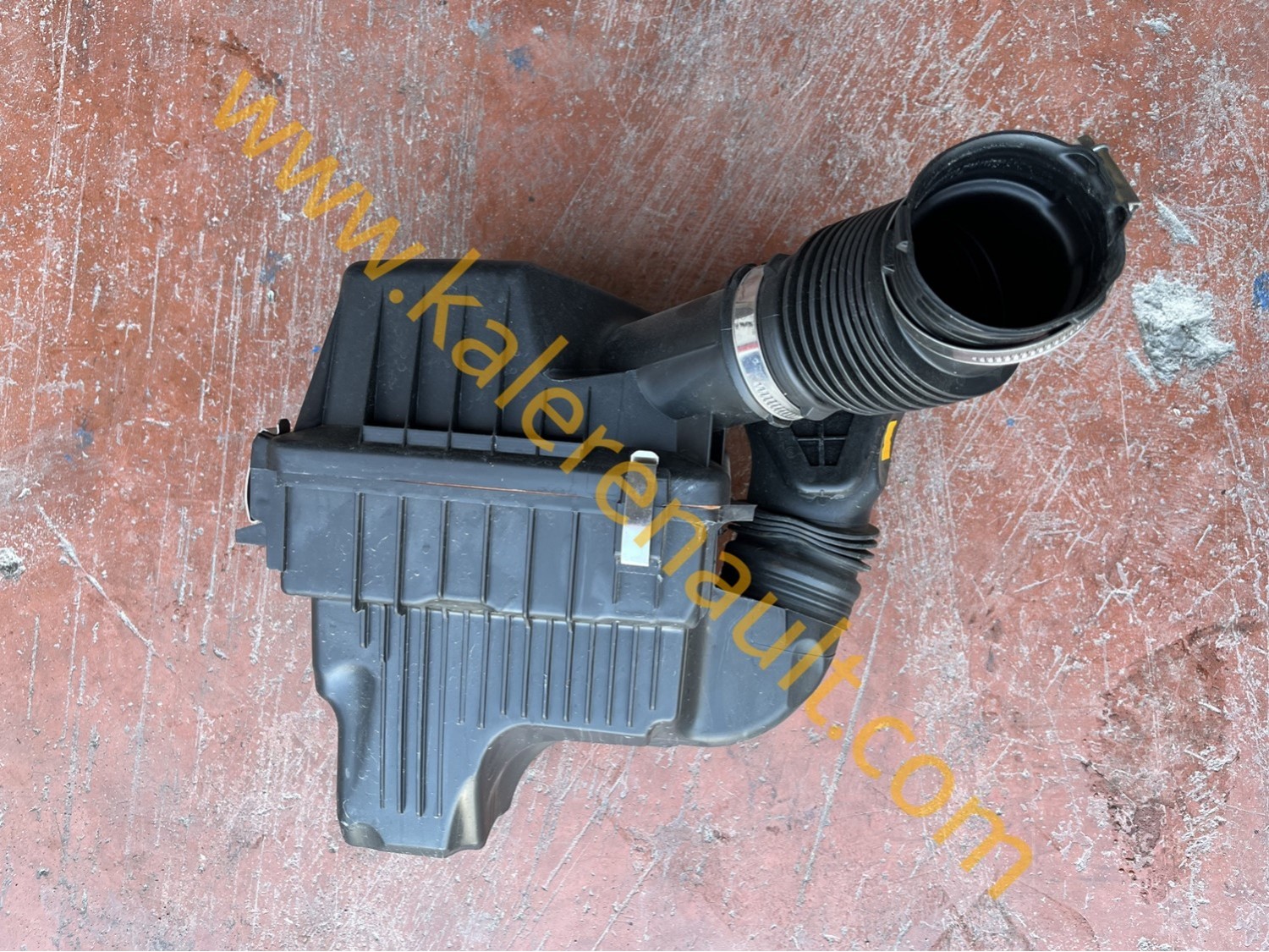 Dacia Sandero 3 Hava Filtre Kutusu 165003077R 165558534R